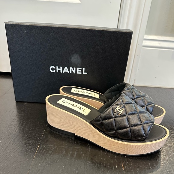 CHANEL | Shoes | Chanel Mule Sandal Wooden Heel Shoe Black Gold Quilted ...